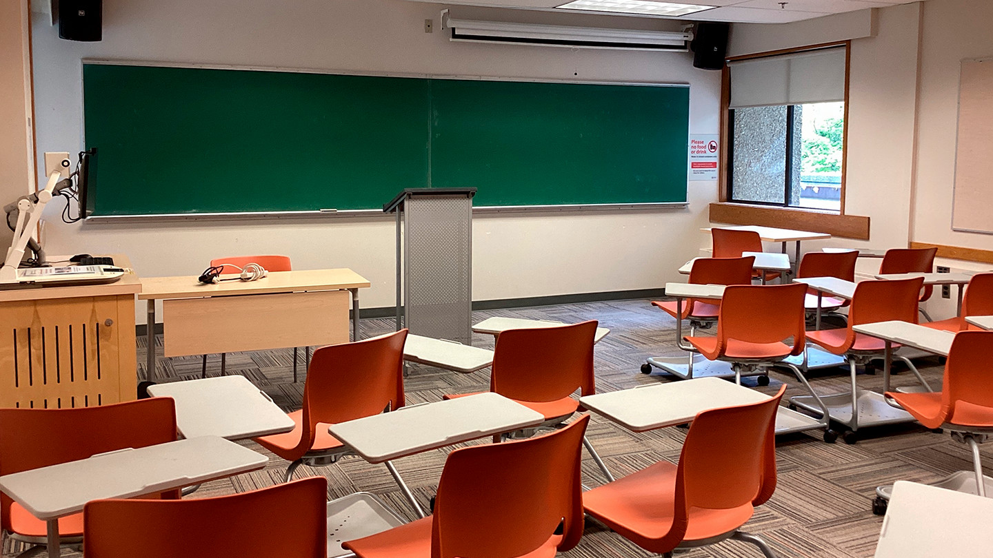 CLE C115 – Classroom - Search - University of Victoria
